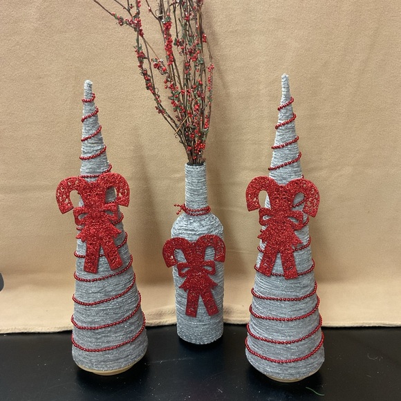 Holiday | Festive Red And Gray Holiday Decor Set Inv 437 | Poshmark